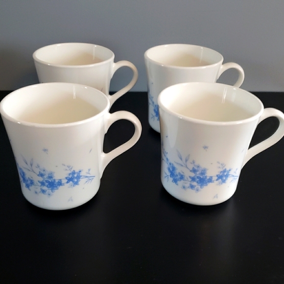 Corningware | Dining | Set Of 4 Corning White Milk Glass W Blue Floral ...